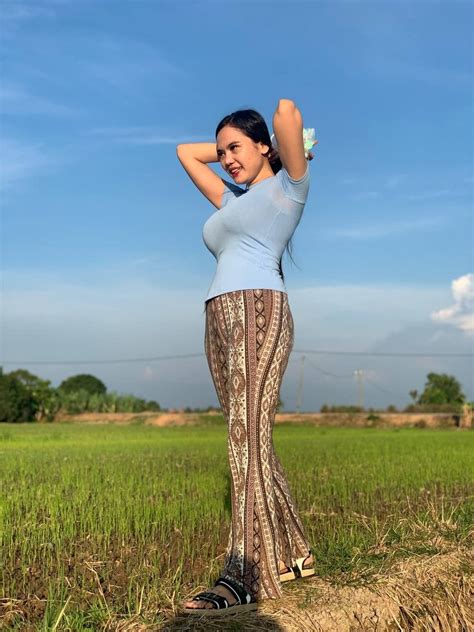 Pin On Fesyen Wanita