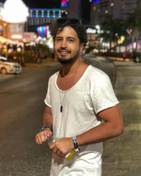 عکس نگاهی به ماشین فوووق لاکچری مهرداد صدیقیان خدایی خیلی خفنه