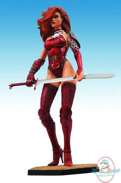 Femme Fatales Dawn Executioner Pvc Statue Man Of Action Figures