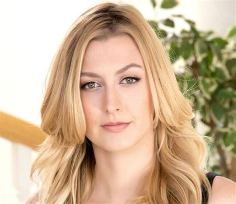 Alexa Grace Biographywiki Career Photos And More