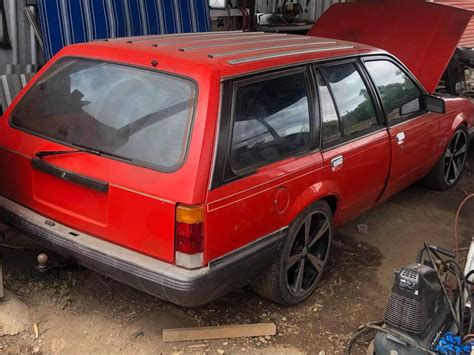 1986 Holden Vk berlina - enisizzet - Shannons Club