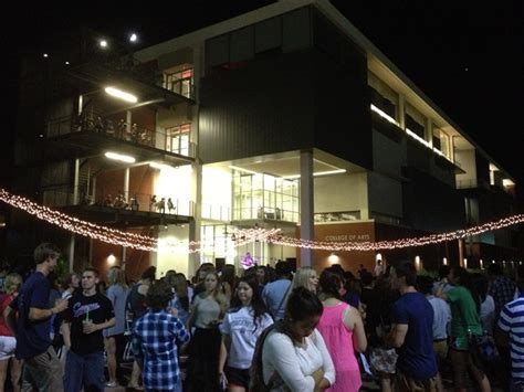 Coffee Tunes And Record Crowd Mark First Fall Java Jam Gcu News