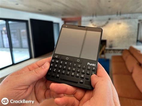 Клавиатура Qwerty Android и лаконичный дизайн в чёрном цвете Появился
