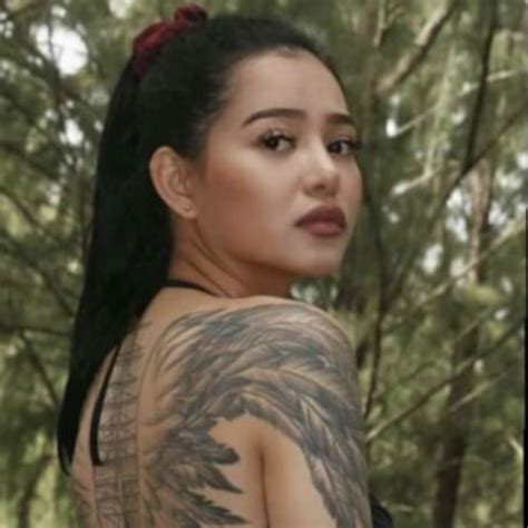 Pin By 🦙🐝 On Bella Poarch Rares Asian Tattoo Girl Girl Tattoos Real