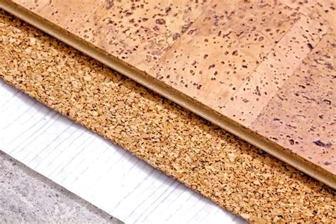 Пробковое покрытие на пол: виды, преимущества и недостатки пробкового пола