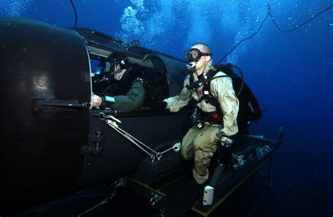 U S Navy Tests Undersea Drone Submarine Teaming For Seal Missions Sofx