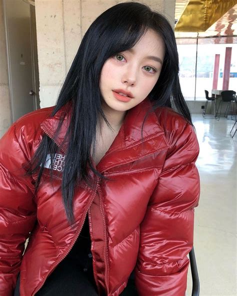 Pin von 𝓑𝓮𝓻𝓷𝓪𝓻𝓭 𝓔𝓼𝓬𝓪𝓵𝓪𝓷 auf My South East Asian Friends Lack