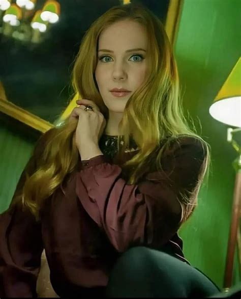 Pin De Johnnyvoyalla En Simone Simons And Epica Simone Simons Epica