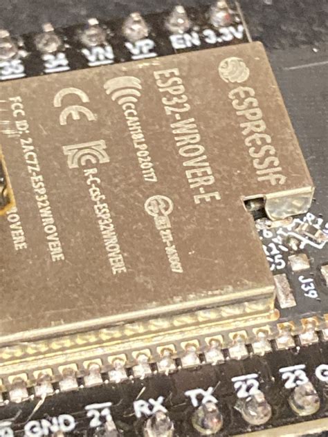 Esp32 Wrover Eの偽物？を発見した Lang Ship