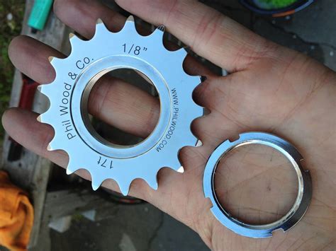 How To Add A Fixed Gear Cog To A Track Bike B C Guides