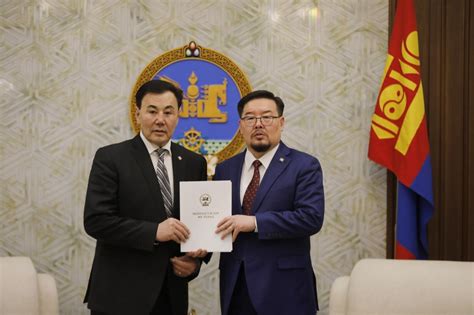 Хянан шалгах түр хороо байгуулах гурван заалттай хуулийн төсөл өргөн