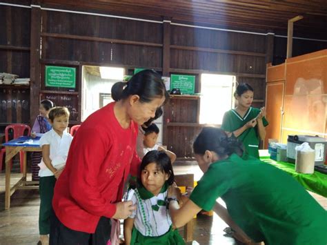 လိပ်သိုမြို့ အခြေခံပညာအထက်တန်းကျောင်းတွင် အသက် ၅ နှစ်မှ ၁၂ နှစ်အထိ ကျောင်းသား၊ ကျောင်းသူ မ