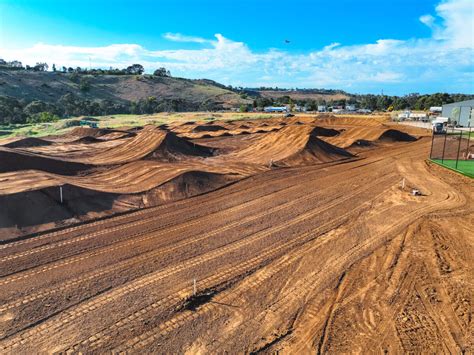 Supercross Track Build For Monster Energy Ama Supercross Rider Dean Wilson Protraxx