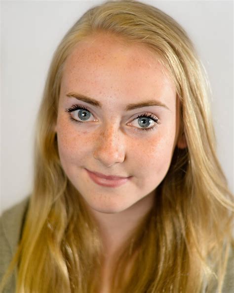 Boom Headshots New Headshots Of Lilly Moss Using Our Facebook