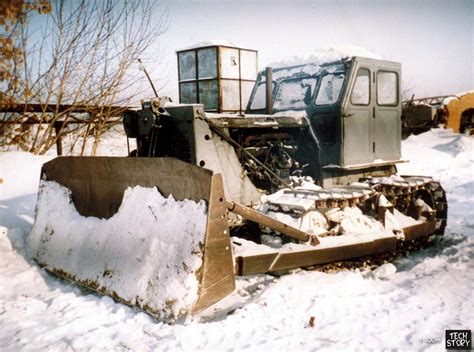 Трактор Т-100МЗ и модификации. Фотогалерея сайта www.techstory.ru, часть 1