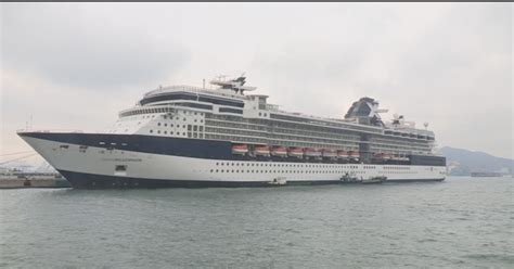 6성급 초호화 크루즈 선박 부산항 입항