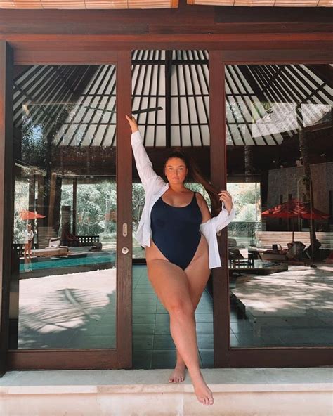 Beach Pictures Poses Beach Poses Picture Poses Photo Poses Big Girl