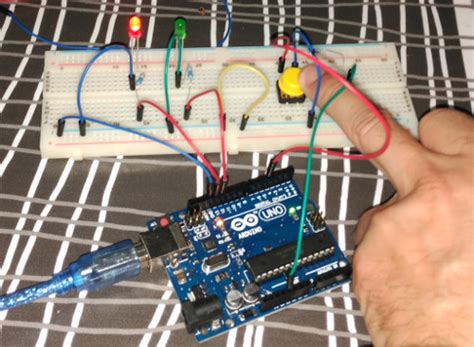 El Cau D En CAPA Encender Y Apagar Varios LEDs Con Un Pulsador