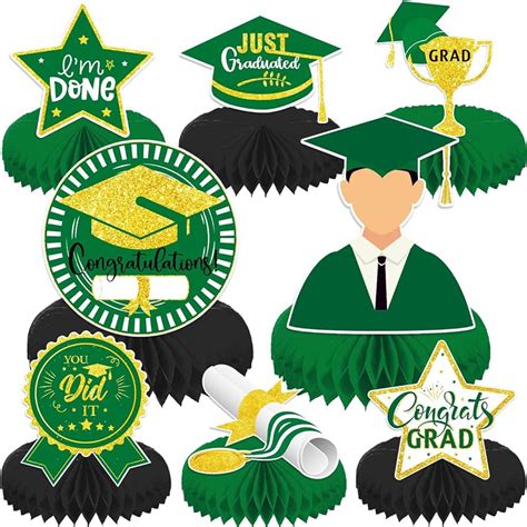 Birretes De Graduación De Color Verde Y Dorado De La Clase 2014