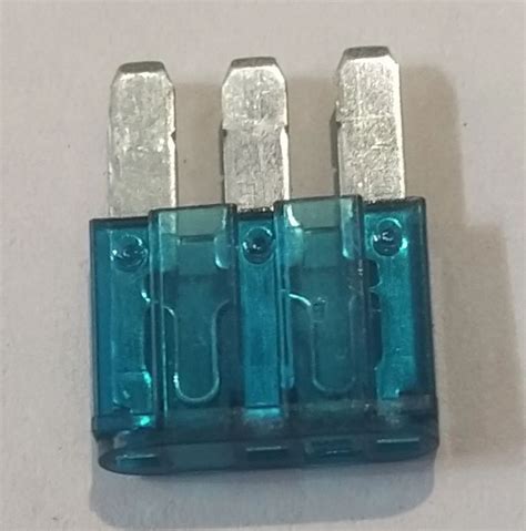 3 Blade Micro Fuse At ₹ 12 Piece Blade Fuse In New Delhi Id 2852592299588