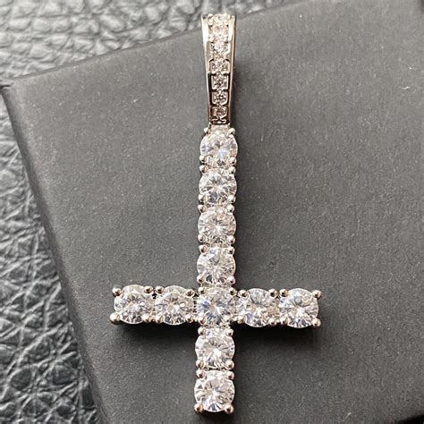 Jewelry × Streetwear Upside Down Cross Inverted Diamond Pendant W 20
