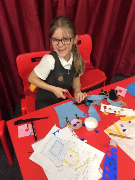 Class 3 Puppets Picknalls First School