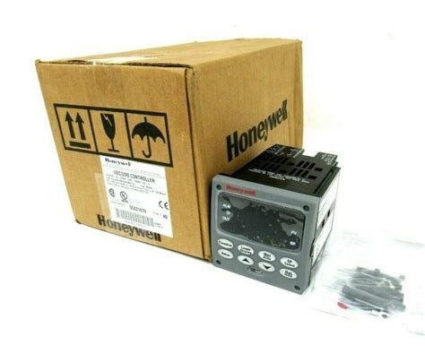 New Honeywell Dc3200 Ce 000r 200 10000 E0 0 Controller