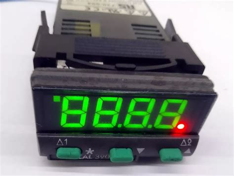 Cal Controls 3200 Prl 7a Cal3200 Temperature Controller Rs Components 730 004 Industrial Sol