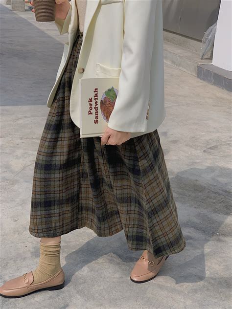 해피스패로 유러피안 체크 롱스커트 발목 통 넓은 A라인 롱치마 체크무늬 울 모직 포켓 양쪽 주머니 단추 지퍼 허리 고무줄 밴딩 밤색