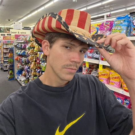 Evan Evanthicke Threads Say More