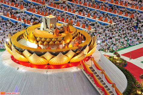 พิธีหล่อรูปเหมือนทองคำคุณยายฯ เพื่อประดิษฐาน ณ อาคาร 100 ปี มหาปูชนียาจารย์