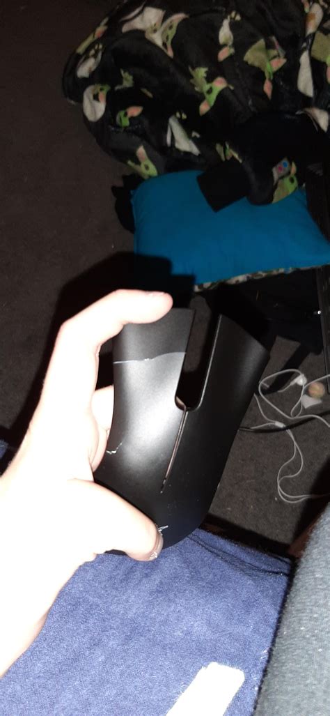 My Razer Deathadder Essential Top Shell Broke How Can I Fix This R