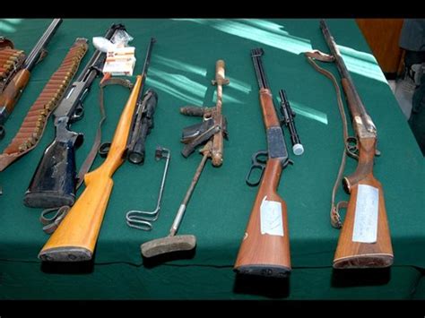 Вземат оръжия за неплатени данъци