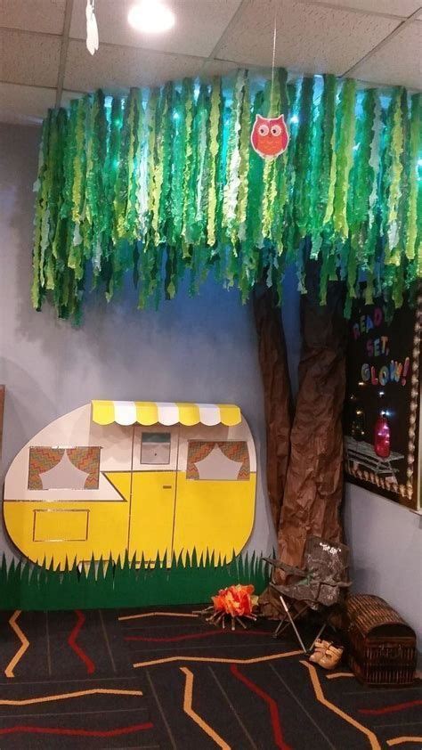 A Real Tree In My Classroom With A Deck As A Stage Too Classroomdecor Classroominspiration Artofit