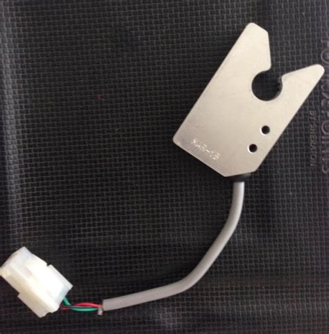 Dna Make Metal Body Thread Sensor 10 30 Vdc At Best Price In