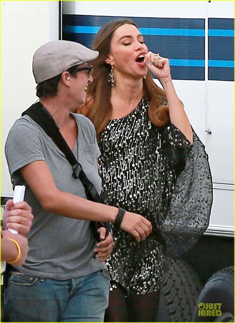 Sofia Vergara Tv Guide Magazines Hot Mama Photo 2759066 Ed Oneill Eric Stonestreet