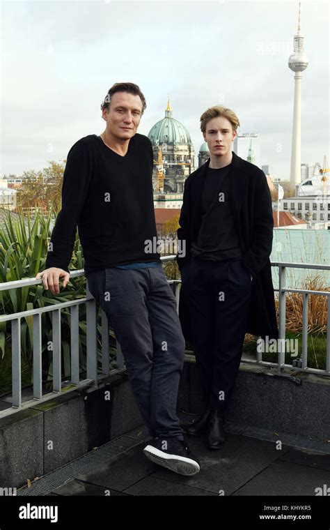 Berlin Germany 20th Nov 2017 The Actors Oliver Masucci L And