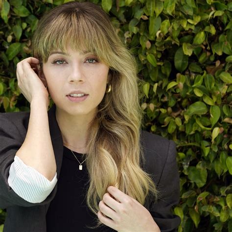 Jennette Mccurdy Says Her Mother Explicitly Told Her How To Engage In