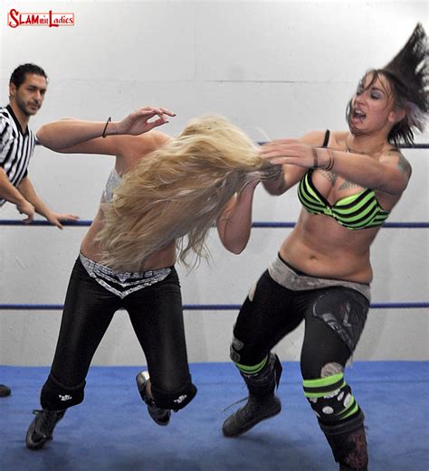 SLAMpeg 5628: Christina Von Eerie vs Kristin Astara