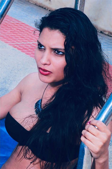 Resmi R Nair Resmi Beautiful Bollywood Actress Beautiful Indian Actress Nair Bikini Models