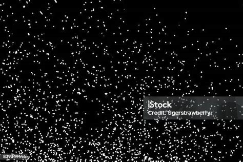 별 패턴으로 떨어지는 눈 또는 밤 하늘 흑인과 백인 손으로 그린 타격 스프레이 또는 스플래시 흑백 텍스처 스파클 백색 반점 또는 어두운 밤 하늘에 별 추상 떨어지는 눈 배경