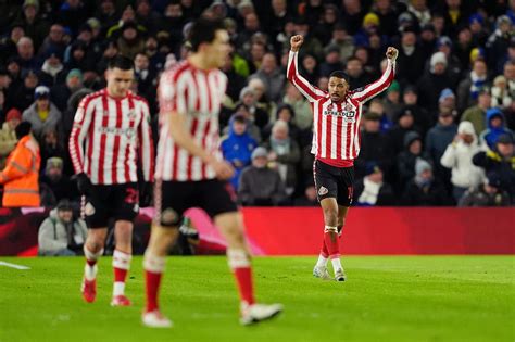 Pascal Struijk Scores Last Gasp Winner Against Sunderland To Send Leeds