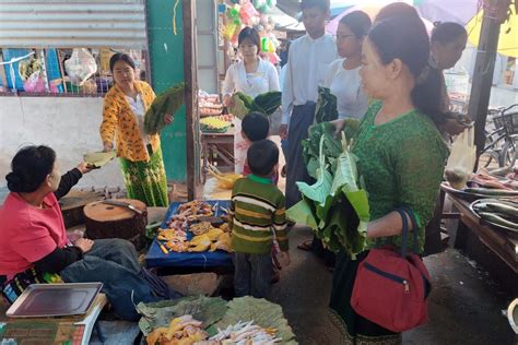 သရက်မြို့၌ ပလတ်စတစ်သုံးစွဲမှုလျှော့ချရေး အင်ဖက်များအခမဲ့ဖြန့်ဝေခြင်းနှင့် အသိပညာပေးလုပ်ငန်းများ