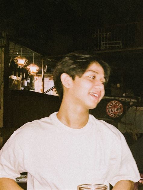 Diva Hermansyah Medium