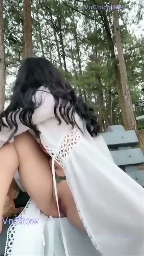 Em Idol Mn Hamy Mmlive Lên Đà Lạt Livestream Show Lồn Vú Hồng Thì Gặp Fans Ra Xin Sờ Lồn Vú Cực