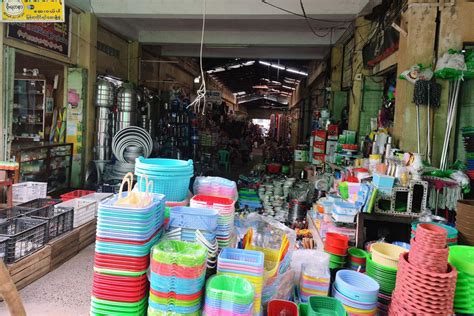 လားရှိုးမြို့ရှိ ဈေးများတွင် ပုံမှန်အတိုင်းဖွင့်လှစ်ရောင်းချနေသော်လည်း အရောင်းအဝယ်အေးစက