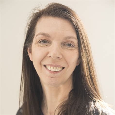 Angela Macdonald ⋆ Institute Of Customer Service