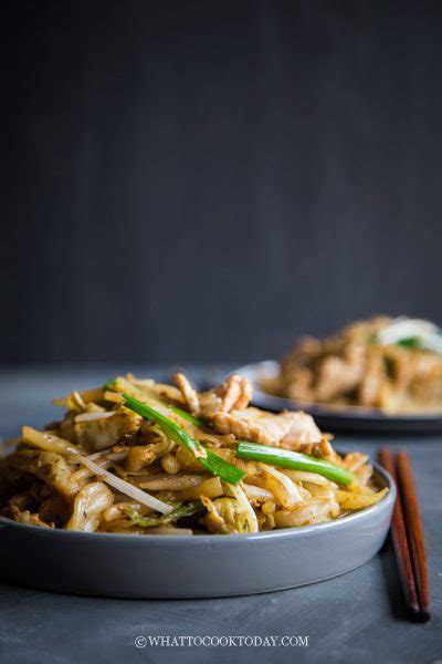 How To Make Cambodian Lort Cha Stir Fried Rice Pin Noodles