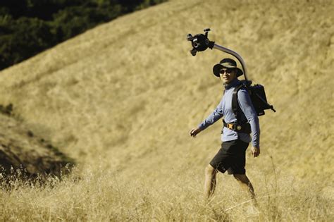 11kg 백팩 메고 전 세계 방방곡곡 걷는 까닭은영상 Ai 모델 이정돈 돼야 Ai포스트aipost