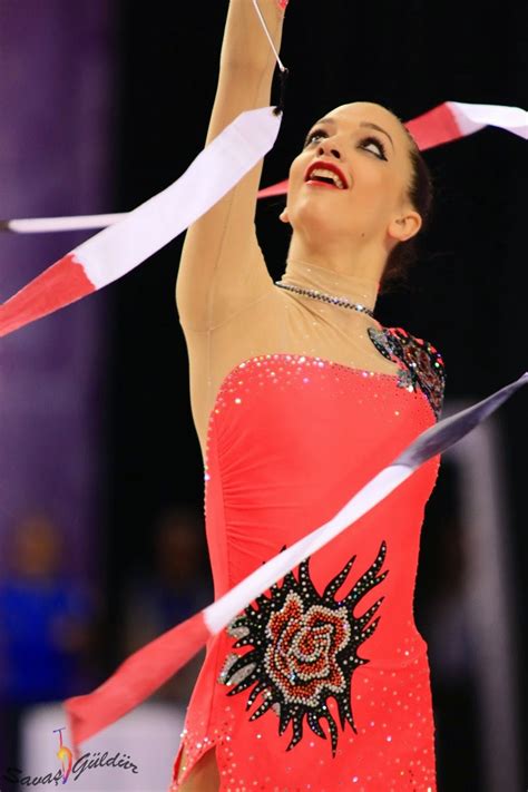 ХУДОЖЕСТВЕНА ГИМНАСТИКА И СРОДНИ СПОРТОВЕ • Виж темата Радина Филипова